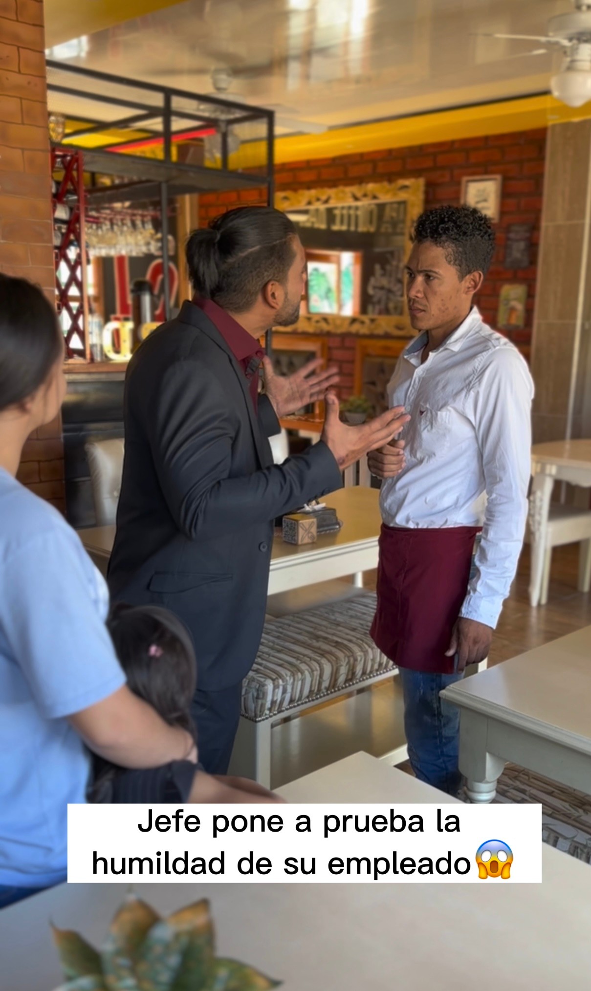 Jefe Pone A Prueba La Humildad De Su Empleado😱 Jefe Pone A Prueba La