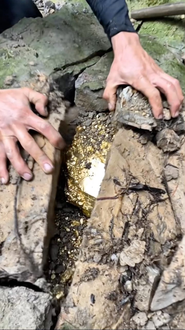 The process of finding gold | finding gold in be drock fragments ...