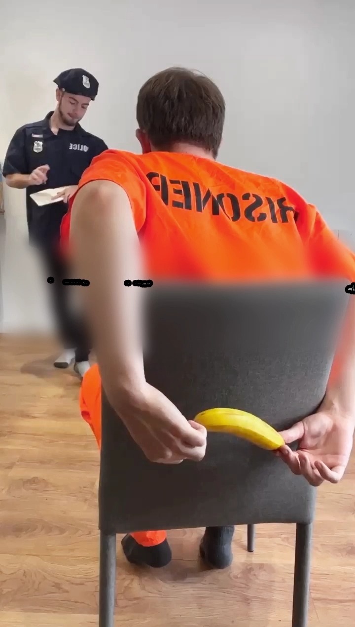 Prisoner Uses Banana To Escape Interrogation Banana Video Recording
