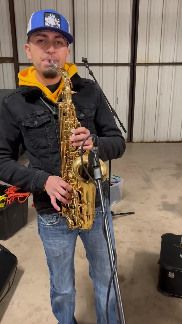 Mi Noviecita Bonita Tarde Y Puro Ritmo Y Sabor De Conjunto Rienda Saludos Y Bendiciones A Todos