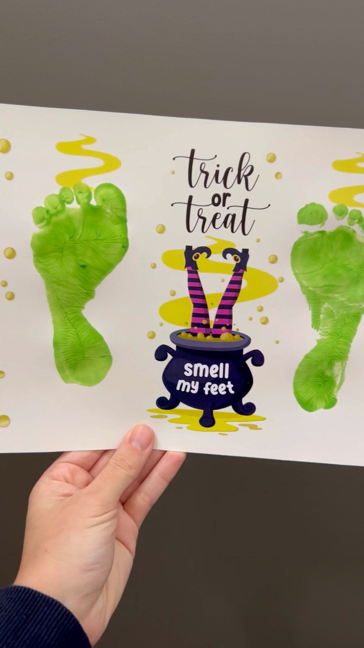 Trick or treat smell my feet 💚 Footprint Art for Halloween Made Easy 🎃👻 ...