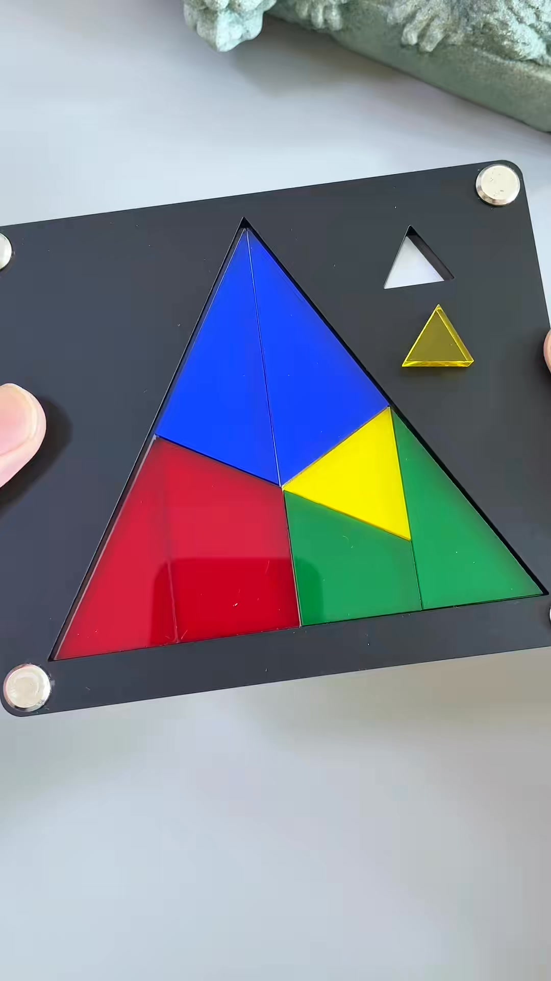 Why can I put another triangular part in the frame？#iqtest #puzzle # ...