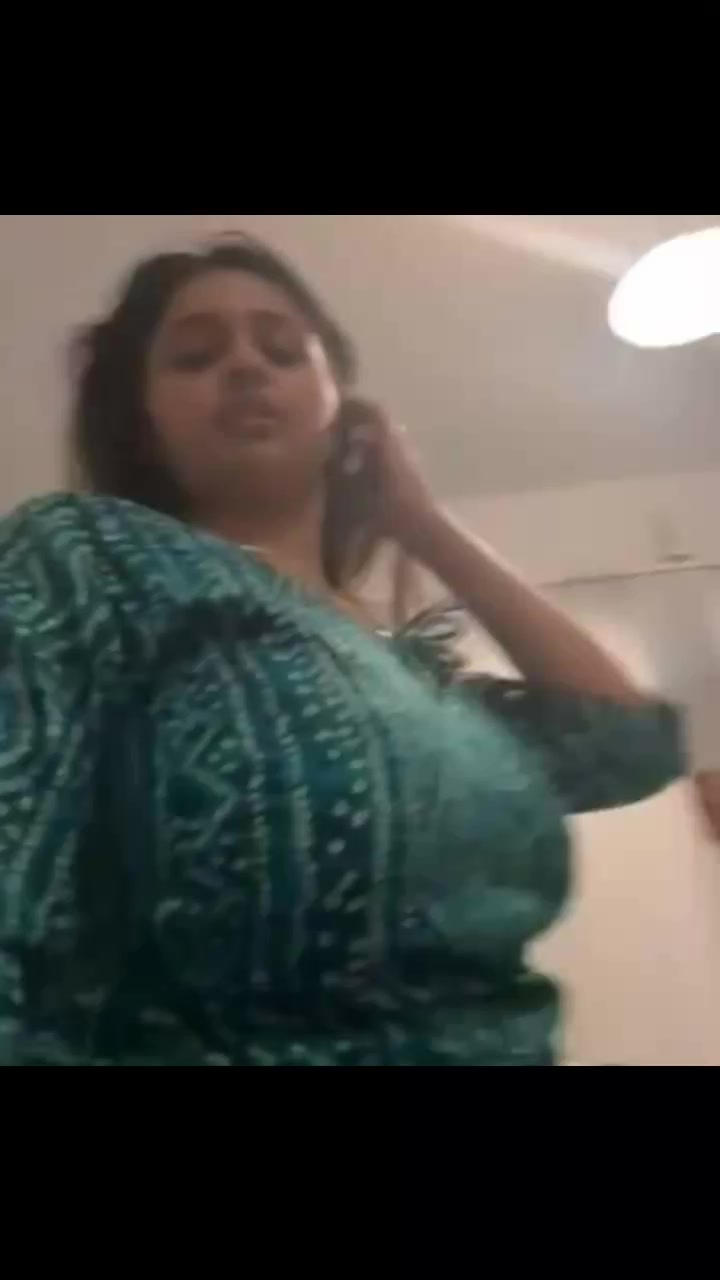 Hot Scene On Reels