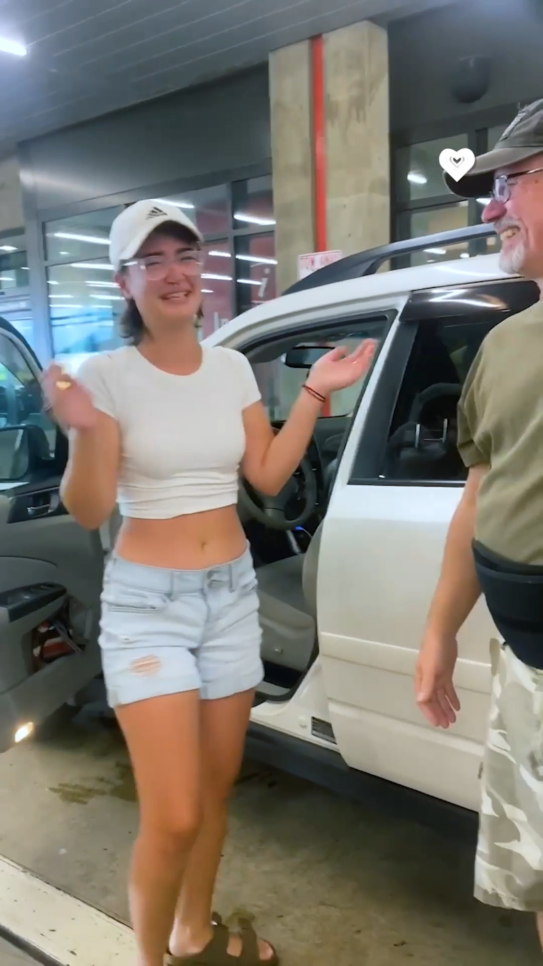 Dad Surprise Visits Daughter On Her Birthday Birthday Daddys Girl 🥰 Dads Daughters