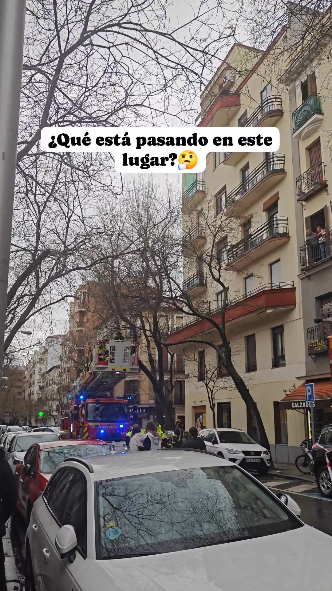 ¿Qué está pasando en este lugar?🤔🇪🇦 #fblifestyle | Explore Madrid ...