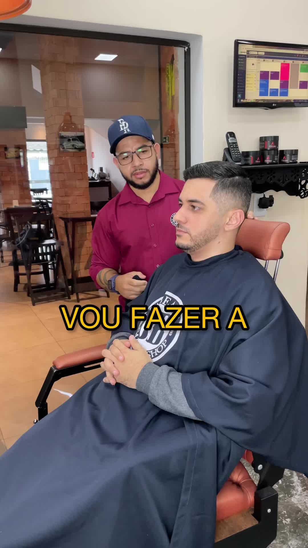 Olha O Que Esse Barbeiro Fez Sbbarbearia Comedia Humor Casalcheck2