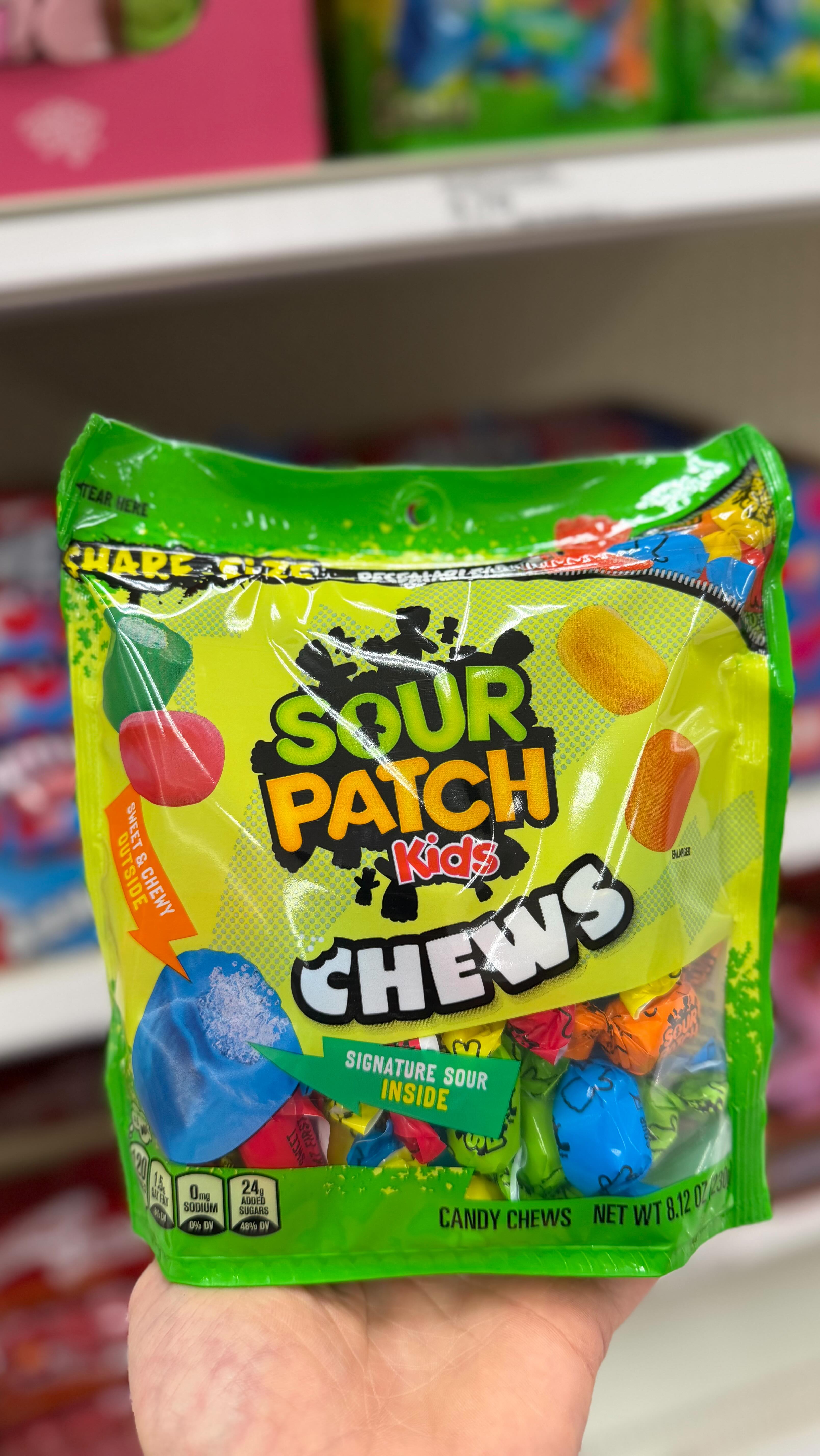 😋 NEW Sour Patch Kids Chews just dropped and I need these ASAP! It’s a ...
