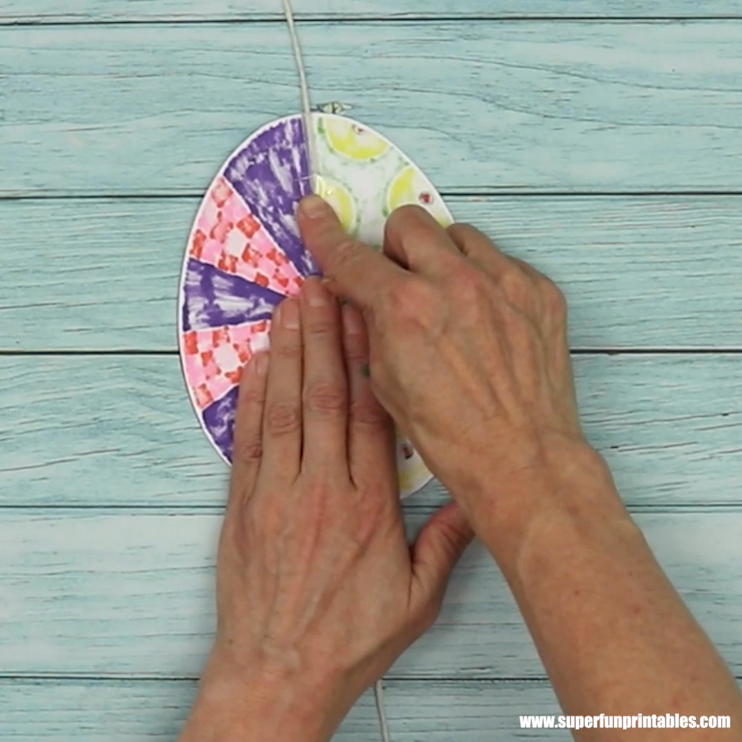 Spinning egg decorations to make for Easter! Hang your 3D paper egg ...