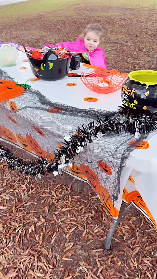 🎃👻 Spook-tacular vibes only! 👻🎃 Ghouls just wanna have fun, and tonight ...