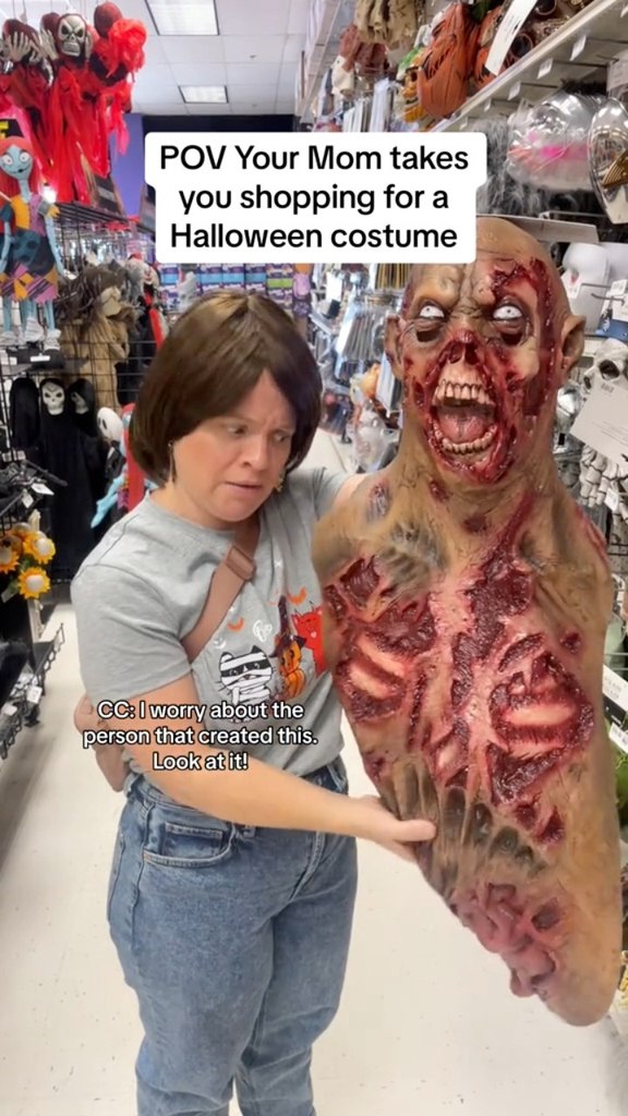 “We have 20 minutes to find you a costume!” #fyp #Mom #halloween # ...