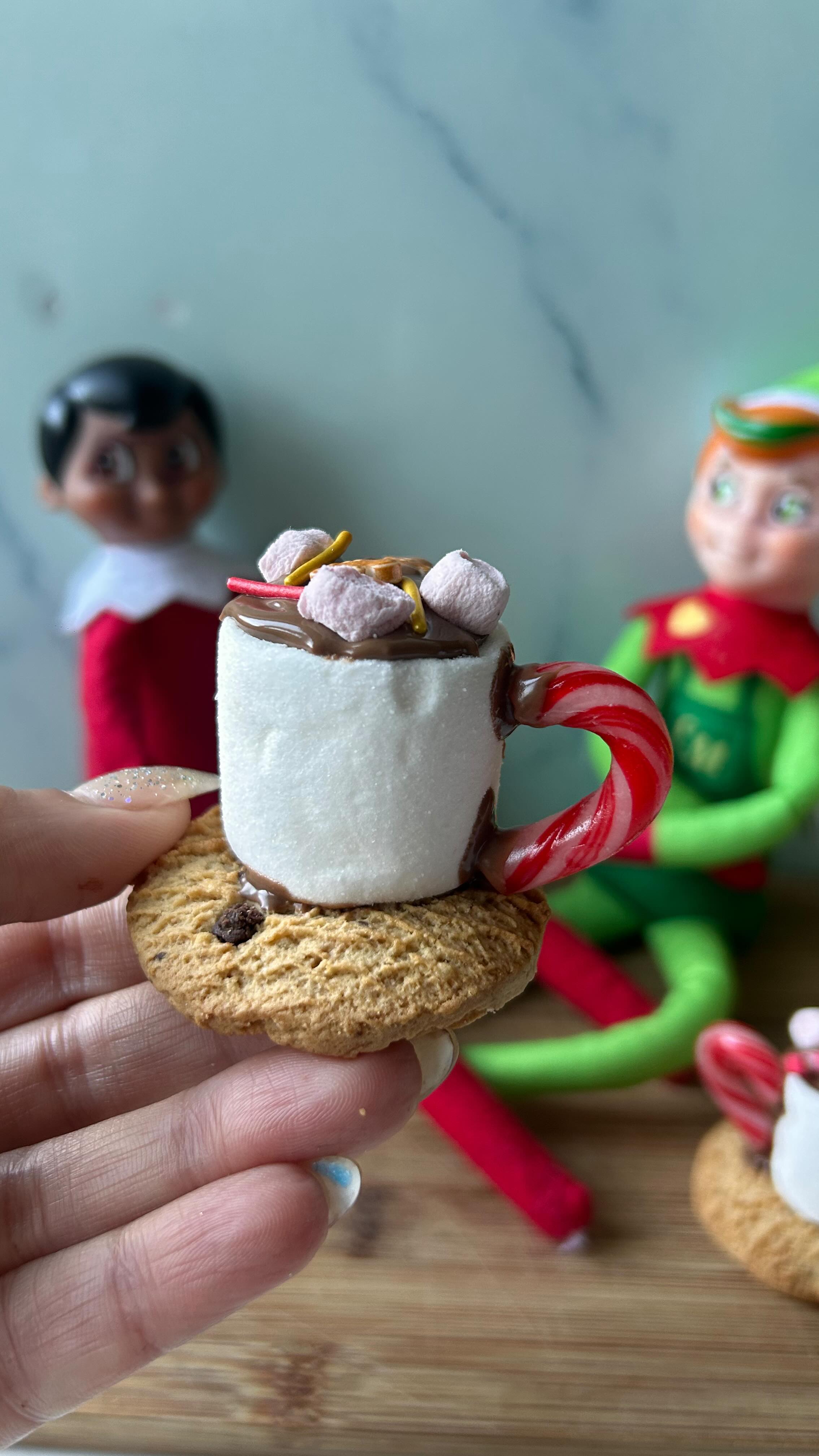 Mini hot chocolate marshmallows These are so adorable! I saw them ...