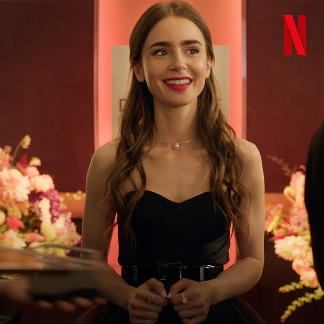 Teaser Emily In Paris Lily Collins Leeft Haar Beste Leven In Parijs