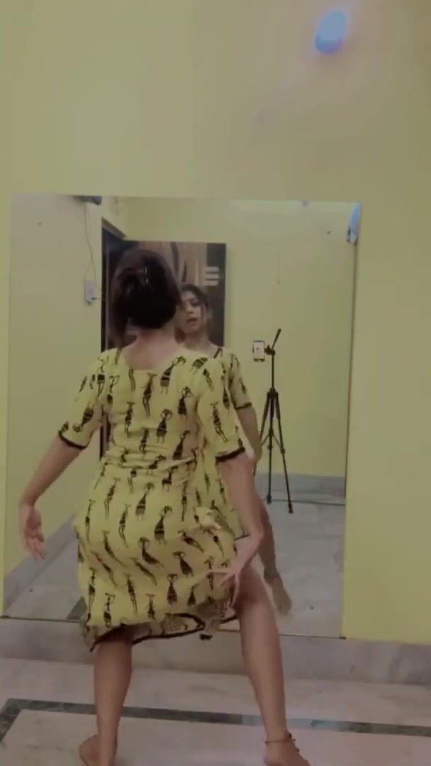 Desi Hot Girl 😍 Twerking Desi Hot Girl 😍 Twerking By Desi Twerk Queen