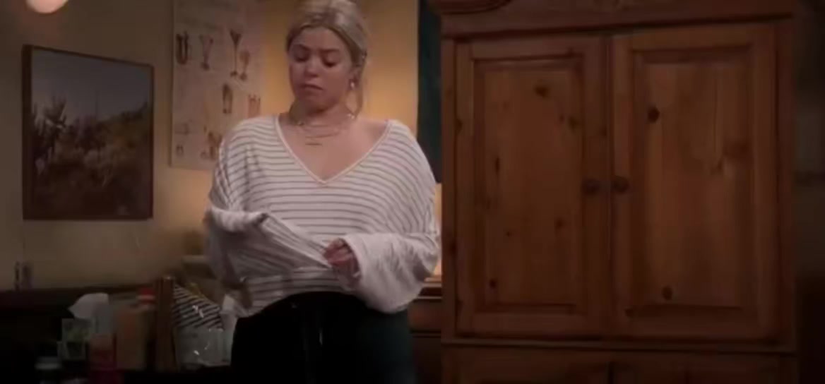 Leighton Coming Out Scene The Sex Lives Of College Girls Season 2