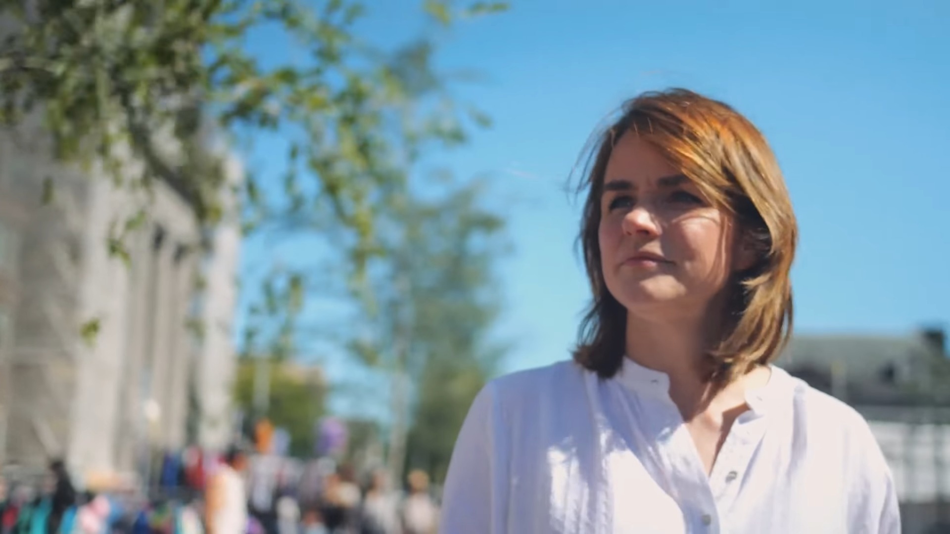 Linda Sofie Van Den Enk Zoekt In Nieuwe Podcast Antwoorden Rond Zelfdoding