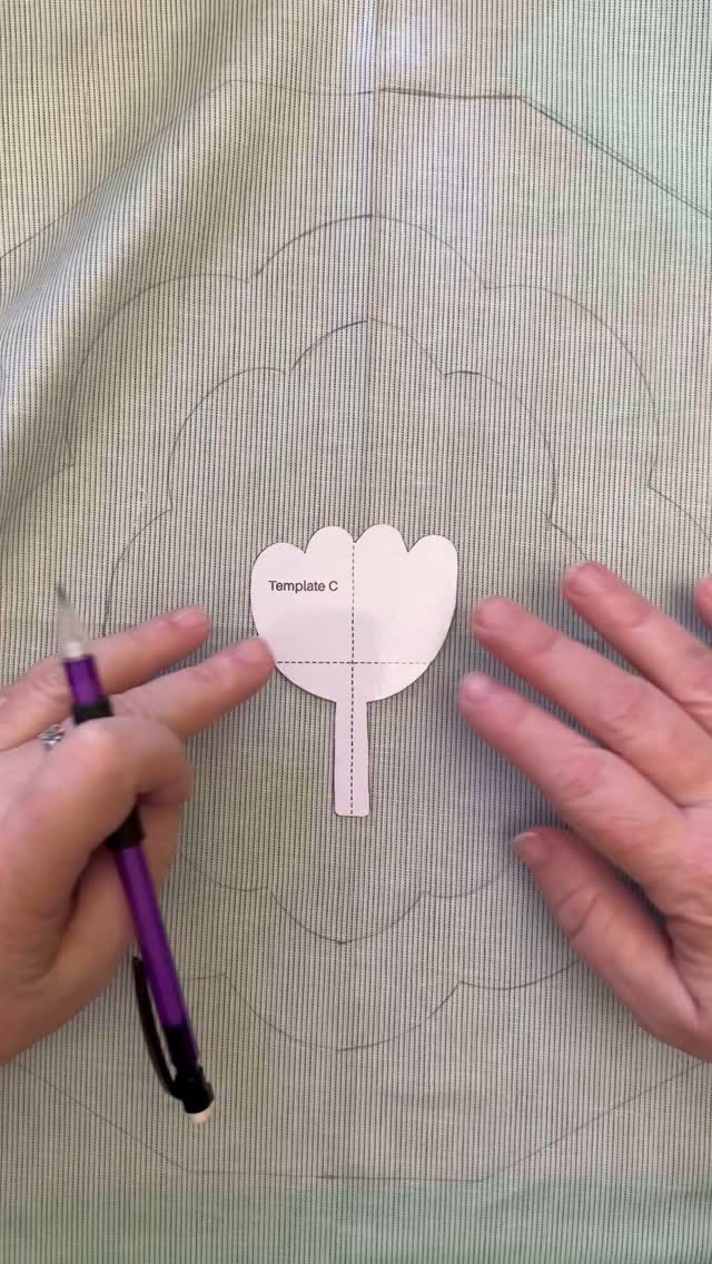 Trace it. Snip it. Stitch it. 🥰 That’s the magic of reverse needle-turn ...