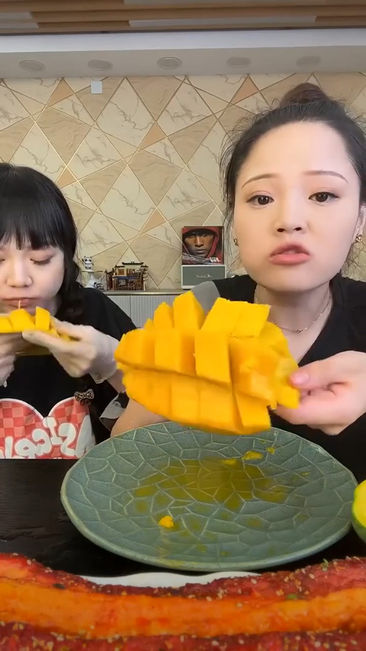 Cute Girl Eating Food Mukbang So Yummy Asmr 621 Cute Girl Eating