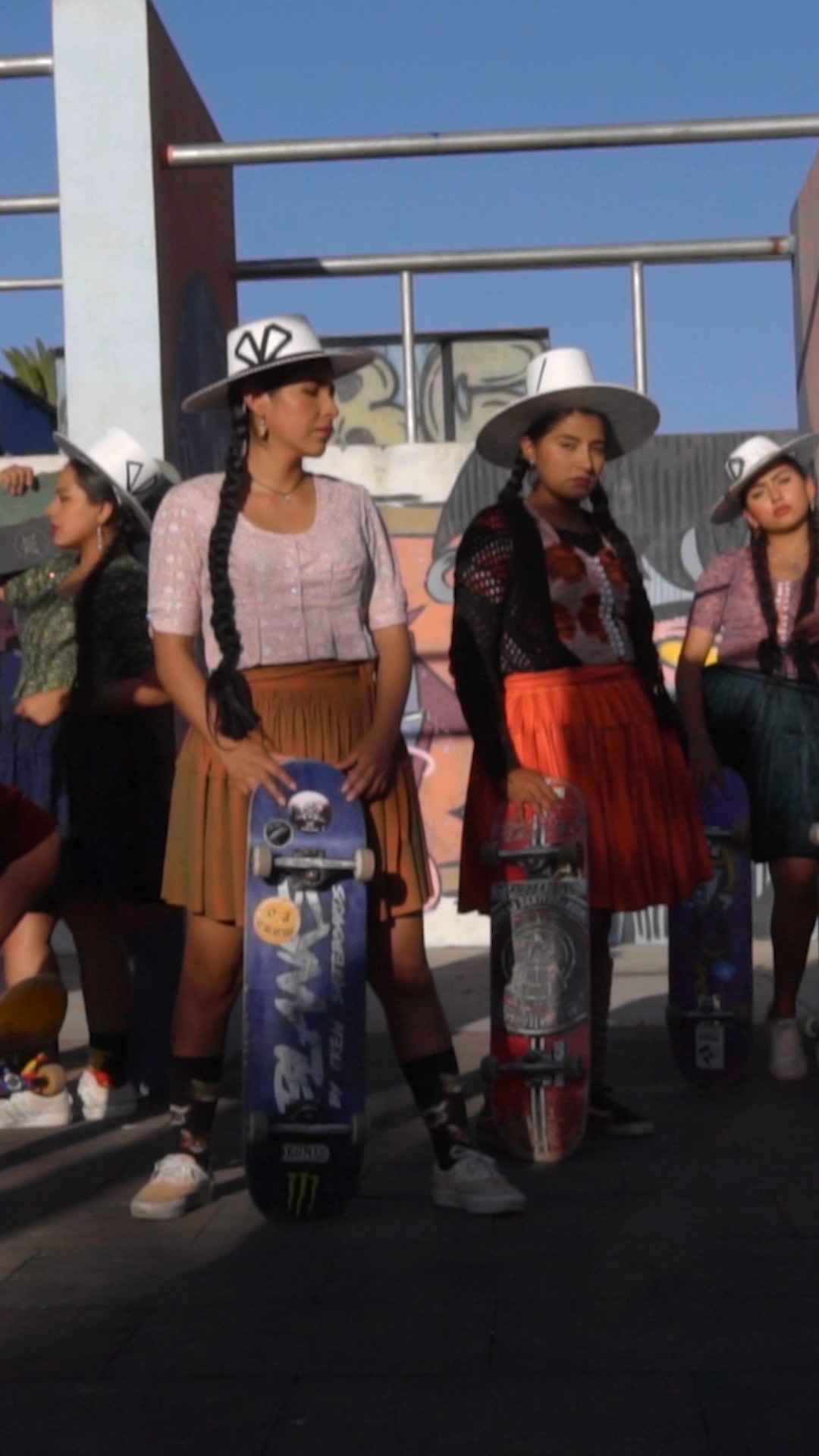La Nueva Generación De Cholitas Bolivianas Que Hace Historia Ellas 2304