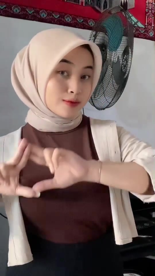 Gak Mau Ketinggalan Konten Hot Seperti Ini