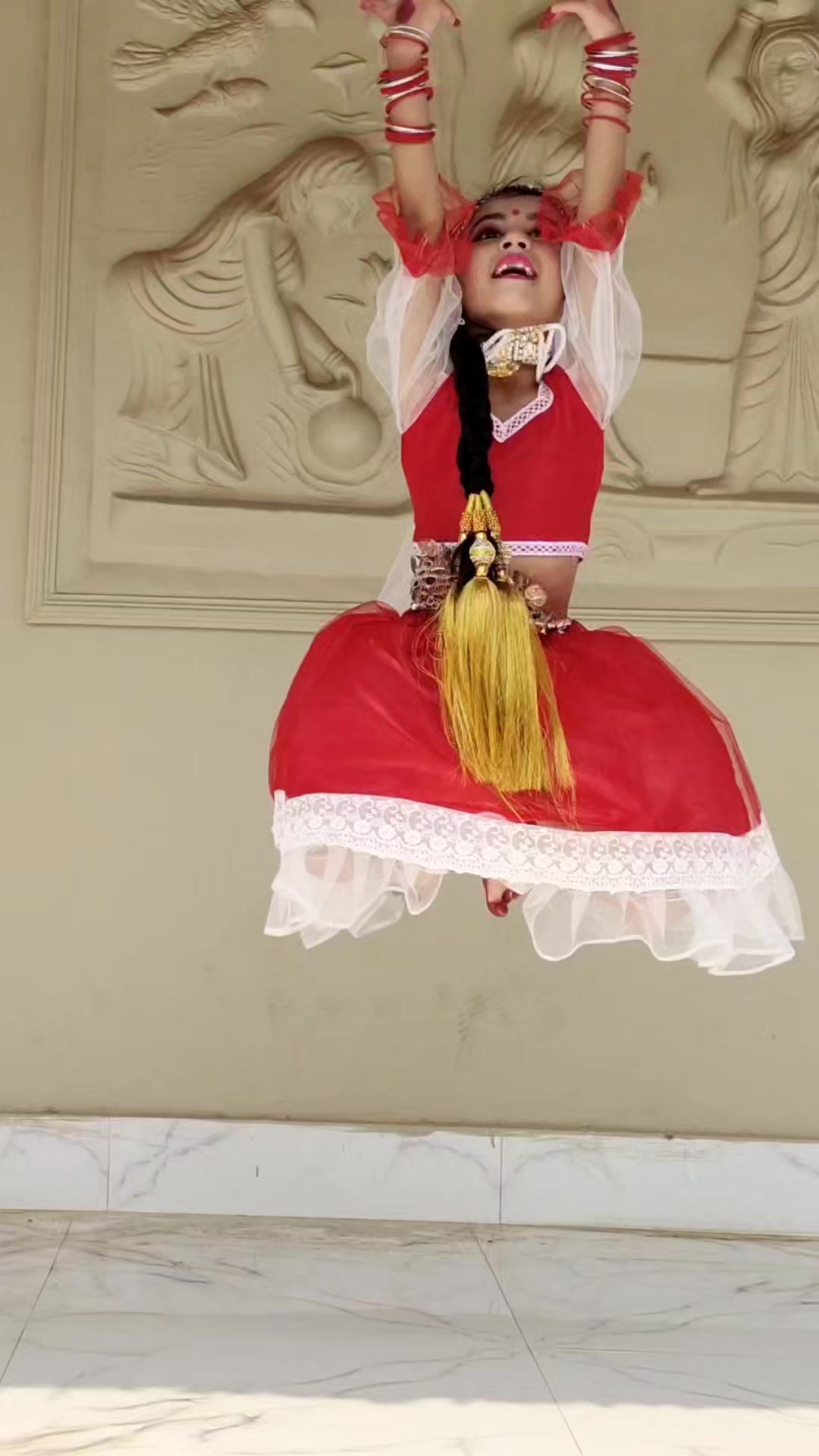 ️ ️ ️ Everyoneシ゚ Everyonefollowers Dancer Aishwarya Nath Facebook
