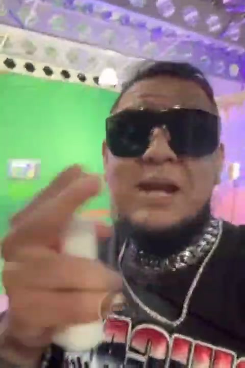 C Kan En Santa Catarina Y Se Tomó Una Foto En La Tienda De Babo Del