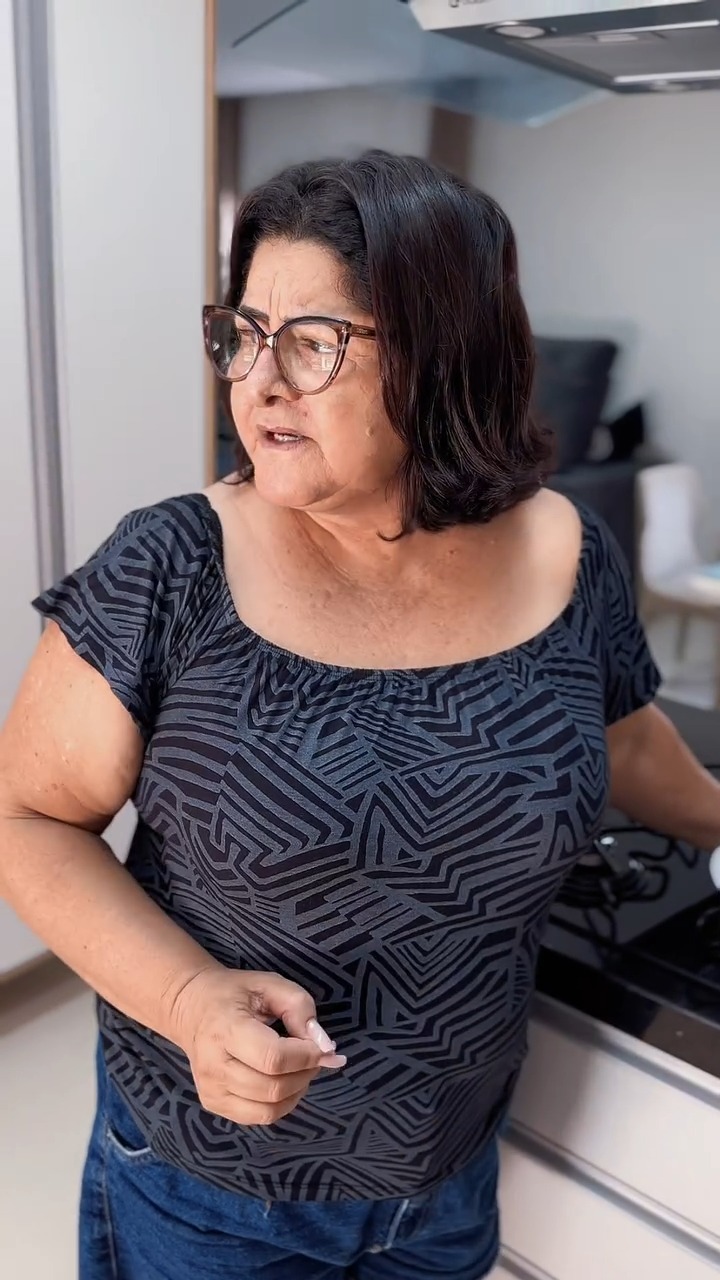 Esposa Não Aceita O Marido Ajudar A Mãe Que Está Passando Fomand 💔😨