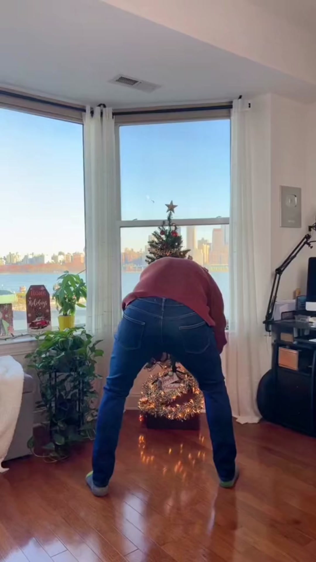 Never Miss An Opportunity… 🍑😜 That Brazilian Couple That Brazilian