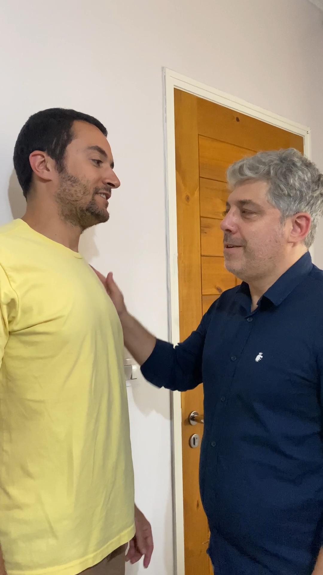 Pai Oferece Dinheiro Para Um Homem Fazer Sua Filha Feia Se Apaixonar 🫢