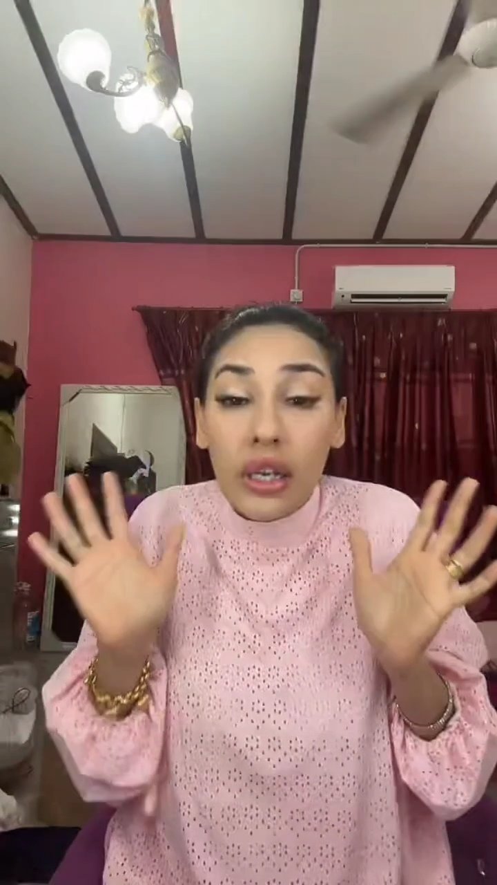 Zarina Anjoulie Anju Dedah Satu Cerita Tunggu Masa Sesuai Untuk Dedah Cerita Lagi 😄😄