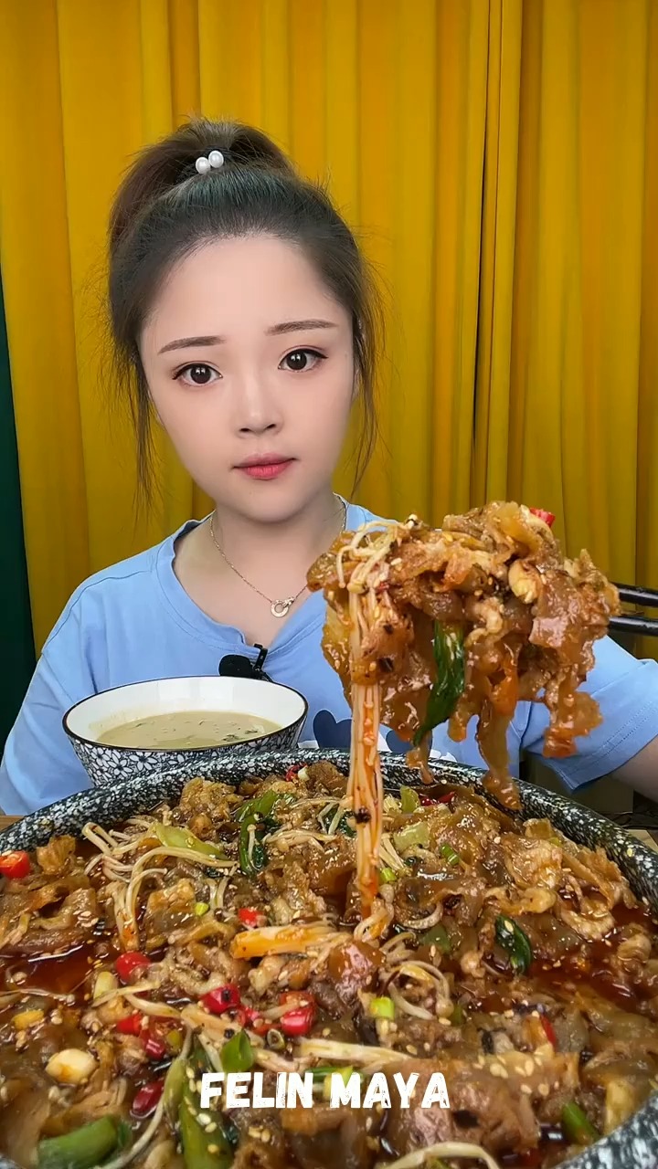 Girl Eating Yummy Yummy Girl Eating Yummy Yummy By Felin Maya
