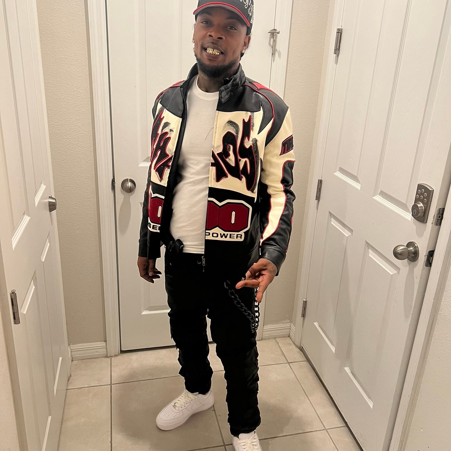 I ain gone lie Eddie liked to put BoBo down in the 1st round, trying to ...