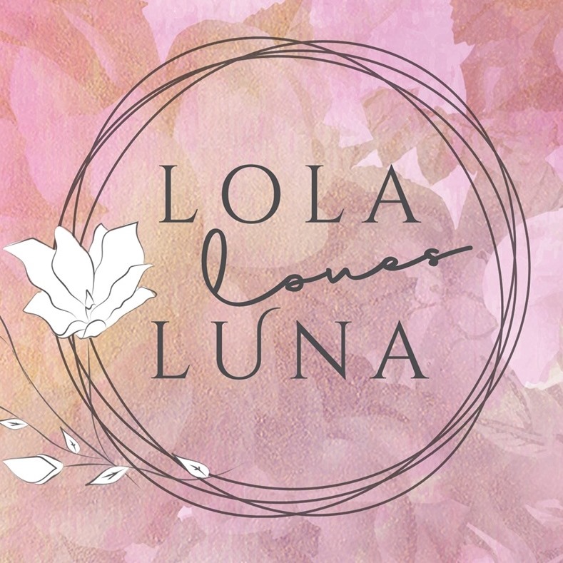 Lola Loves Luna