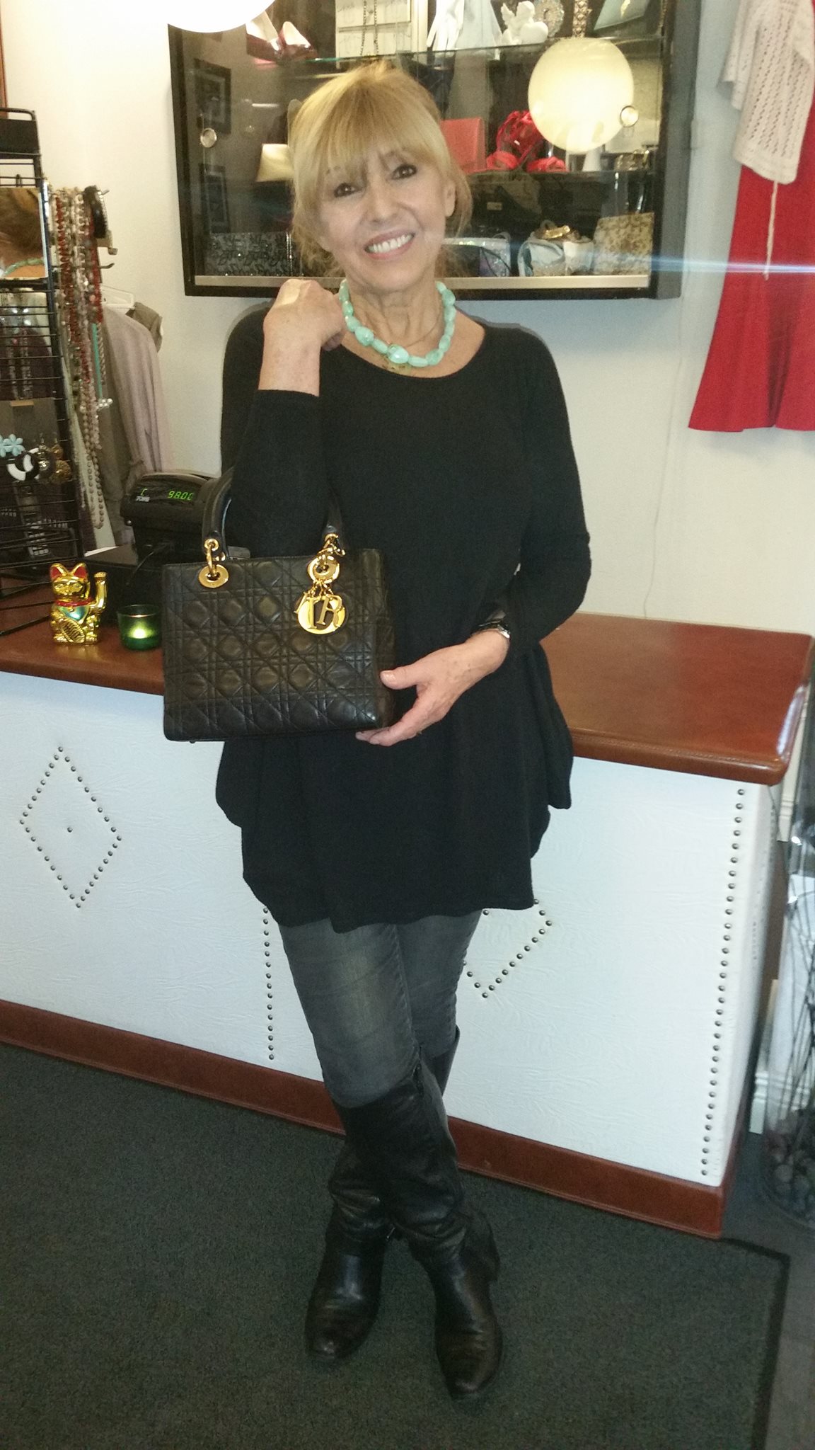 Minas Shop Minas Shop Added A New Photo — With Vanessa