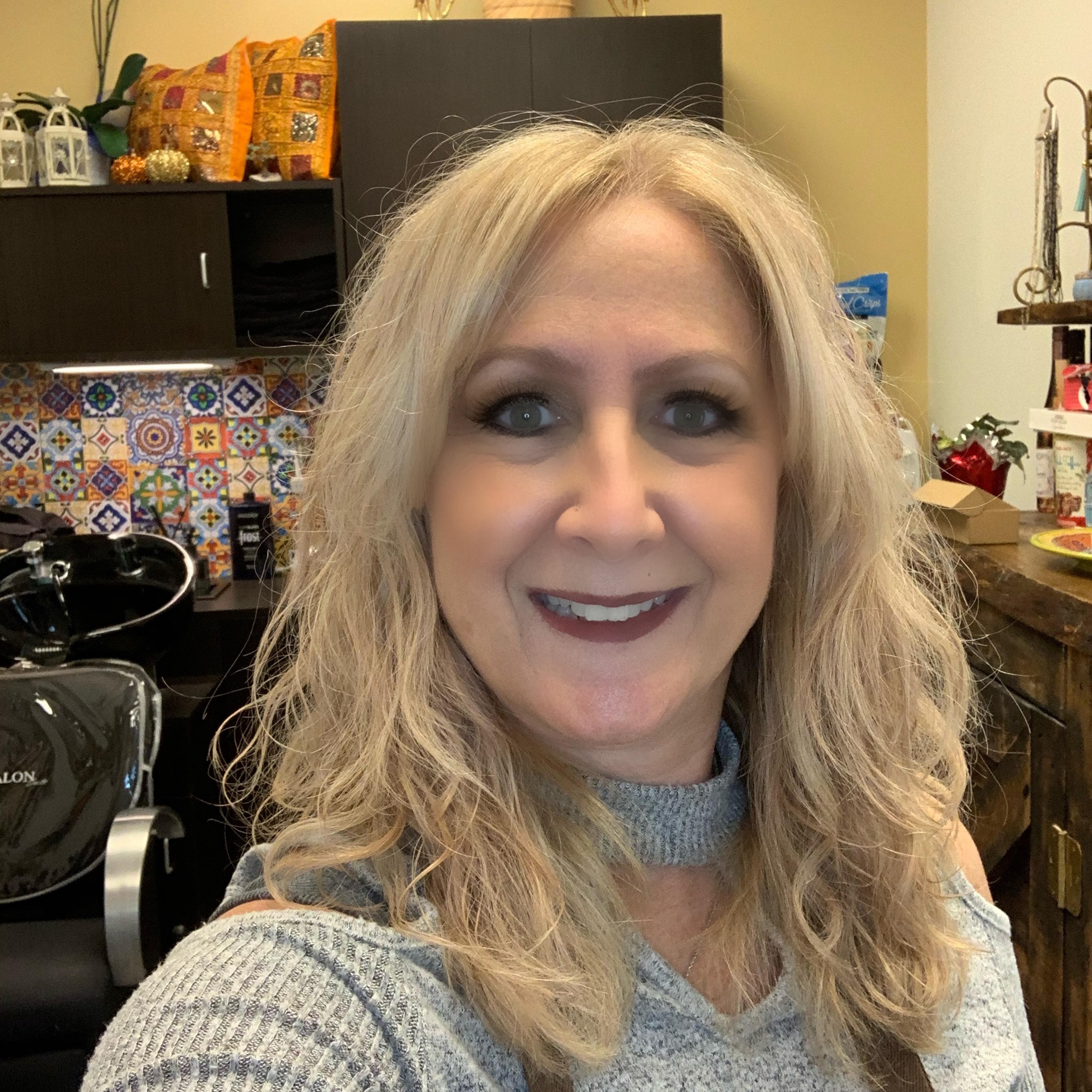How many stylists use affiliate programs and tag brands in their post ...