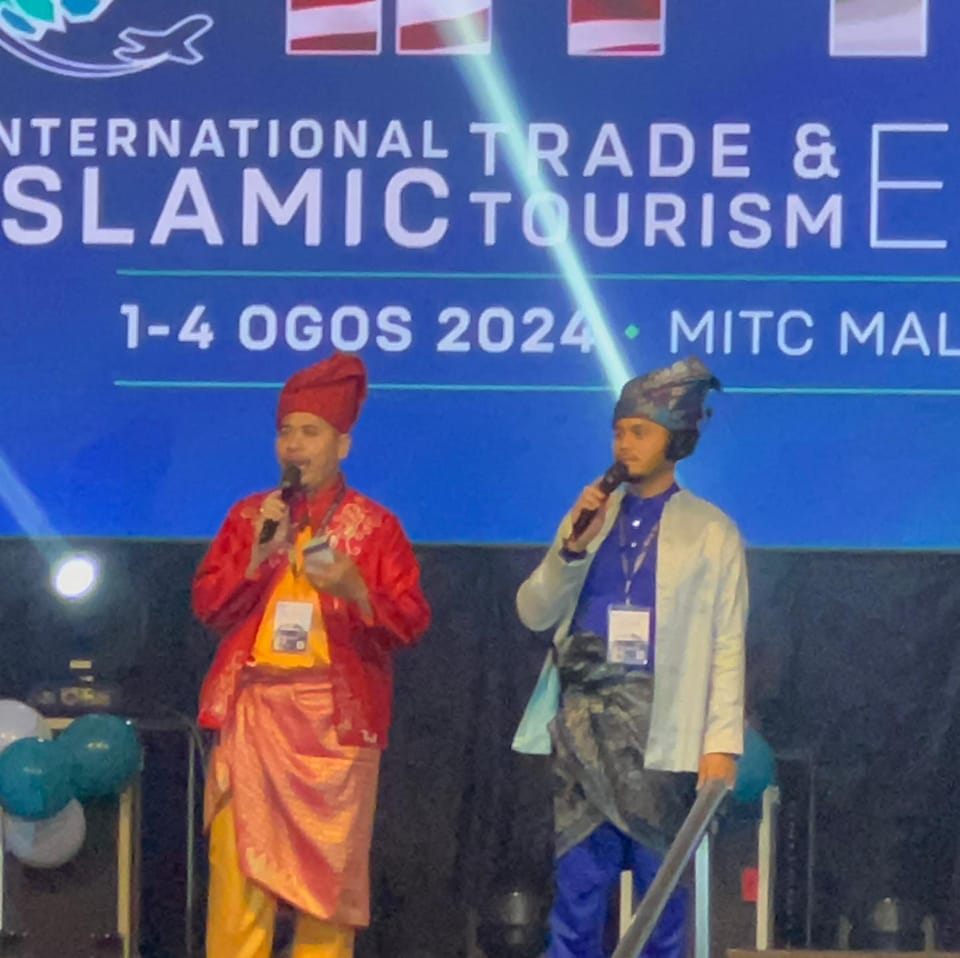 Dj And Islamic Performance