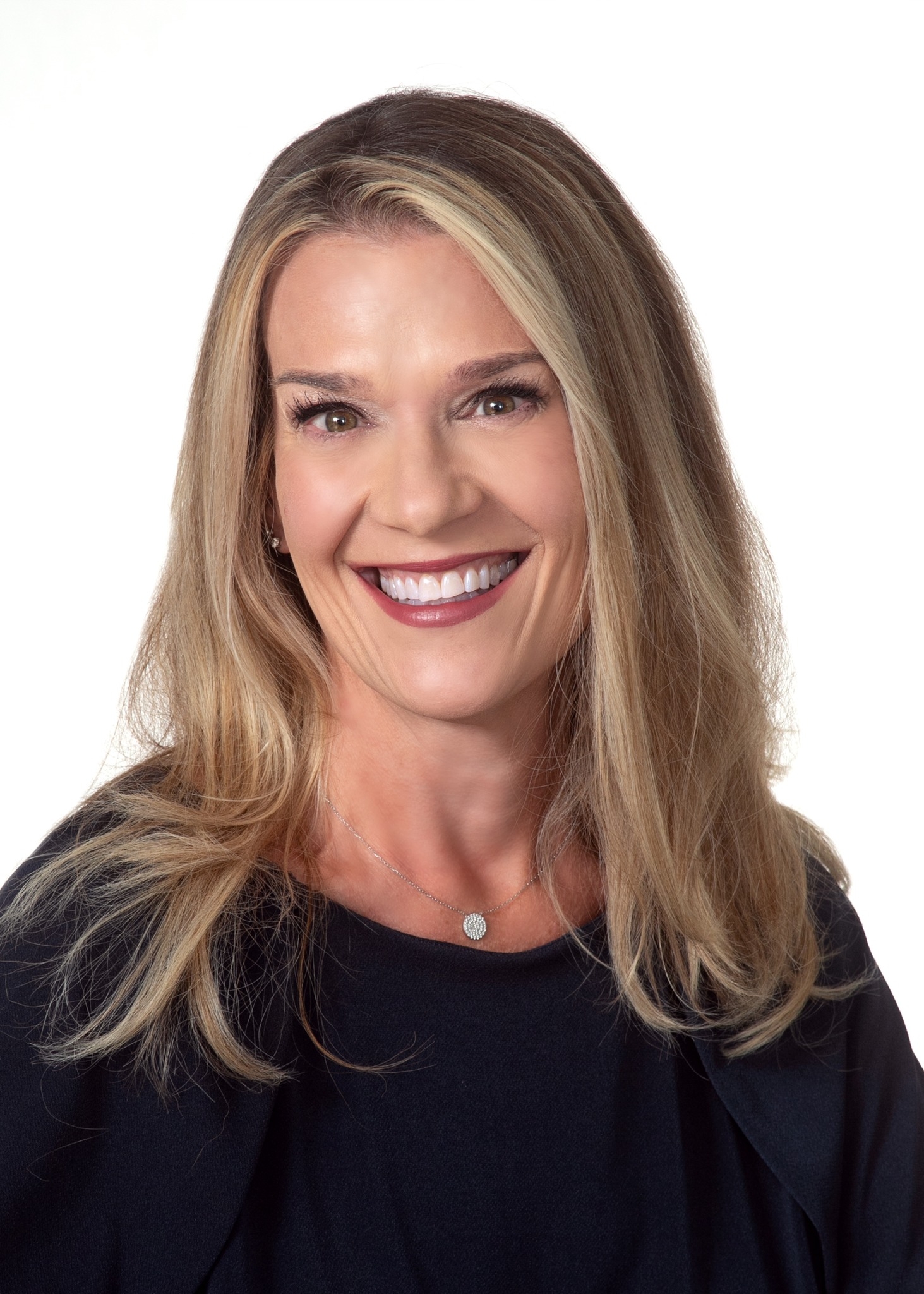 Lucy Magnus Realtor Brown Harris Stevens Stamford Ct Stamford Ct