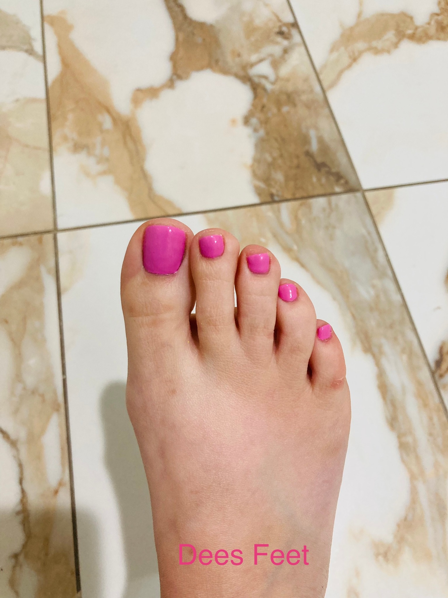 Dees Feet