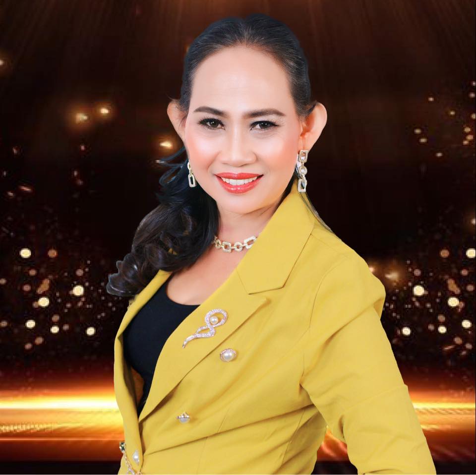 Coach Tey ទីព្រឹក្សាទីផ្សារពង្រីក Team