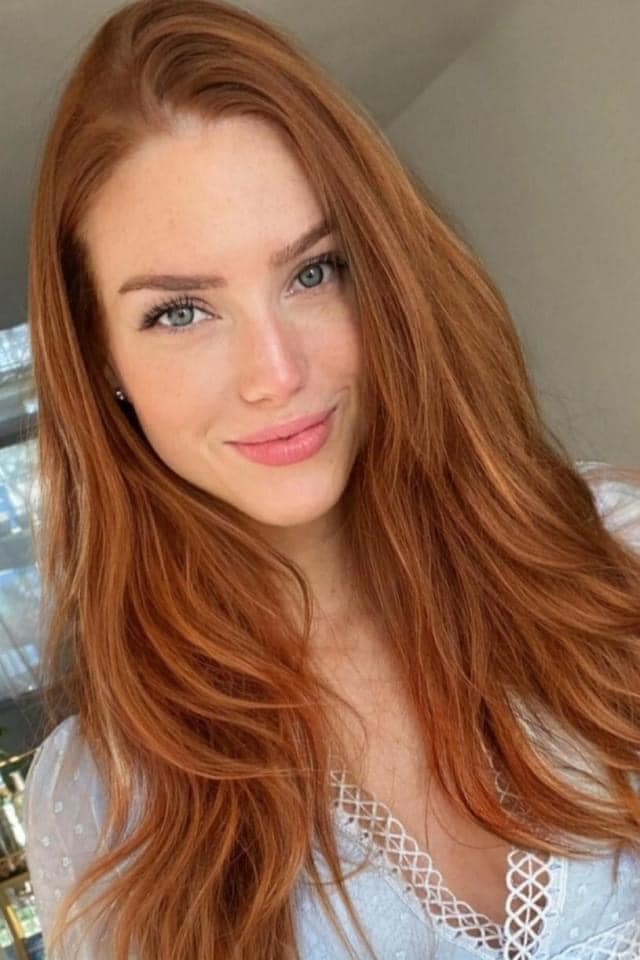 Redheads This Woman Is A Stunning Blue Eyed Redhead 💙🧡💙 Facebook
