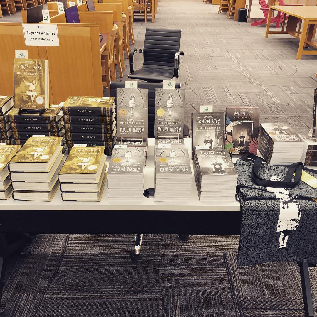 Aunties Bookstore Home Facebook