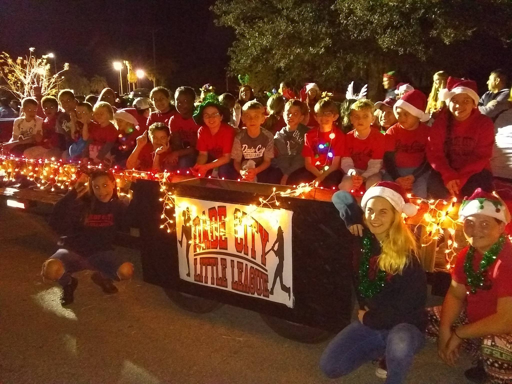Christmas Parade Fun Thank You Dade City Little League Facebook