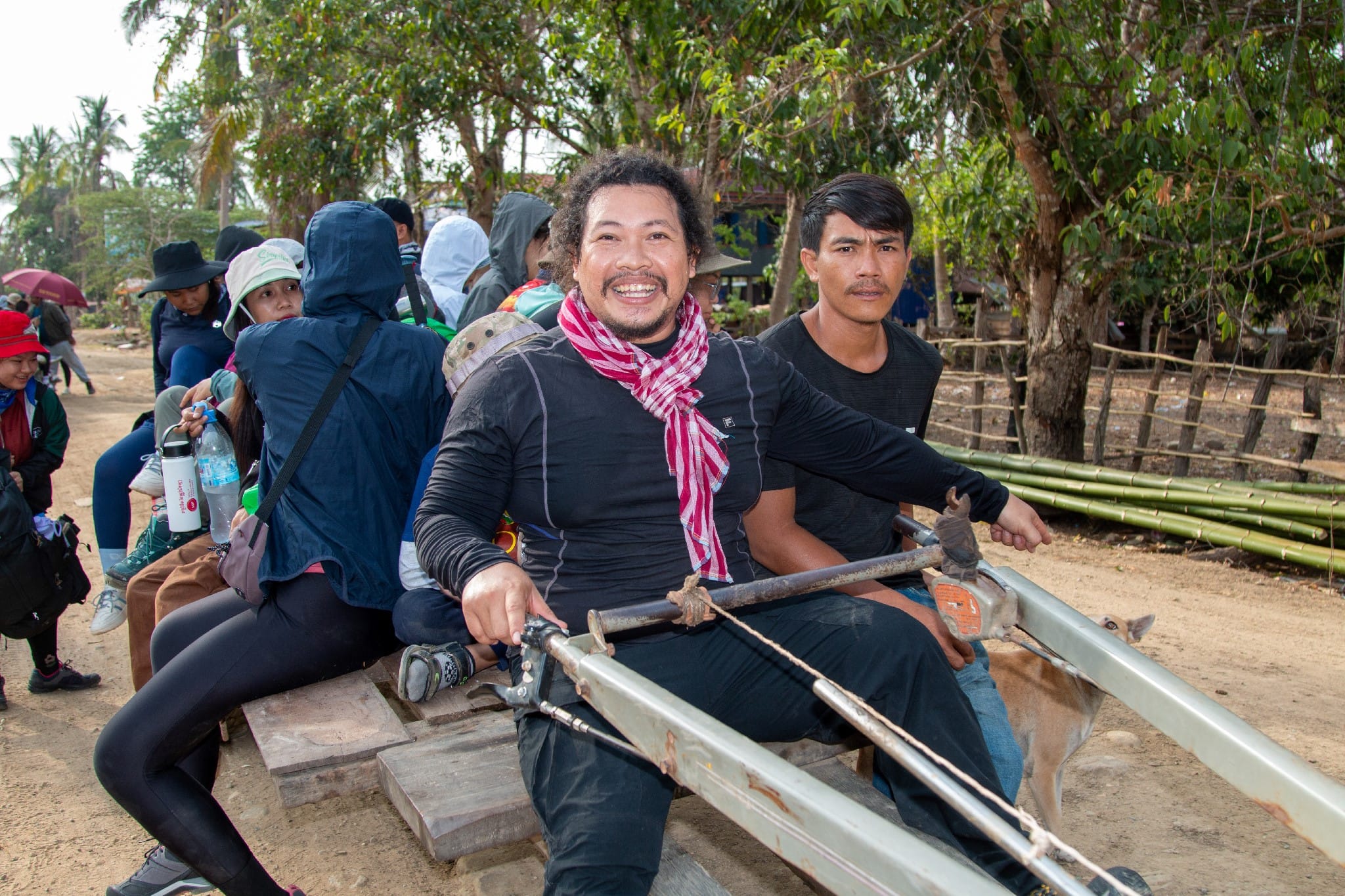 Jimmy Kiss មិនដឹងយ៉ាងមិចអោយតែខ្ញុំជាអ្នកបើកគោយន្ត