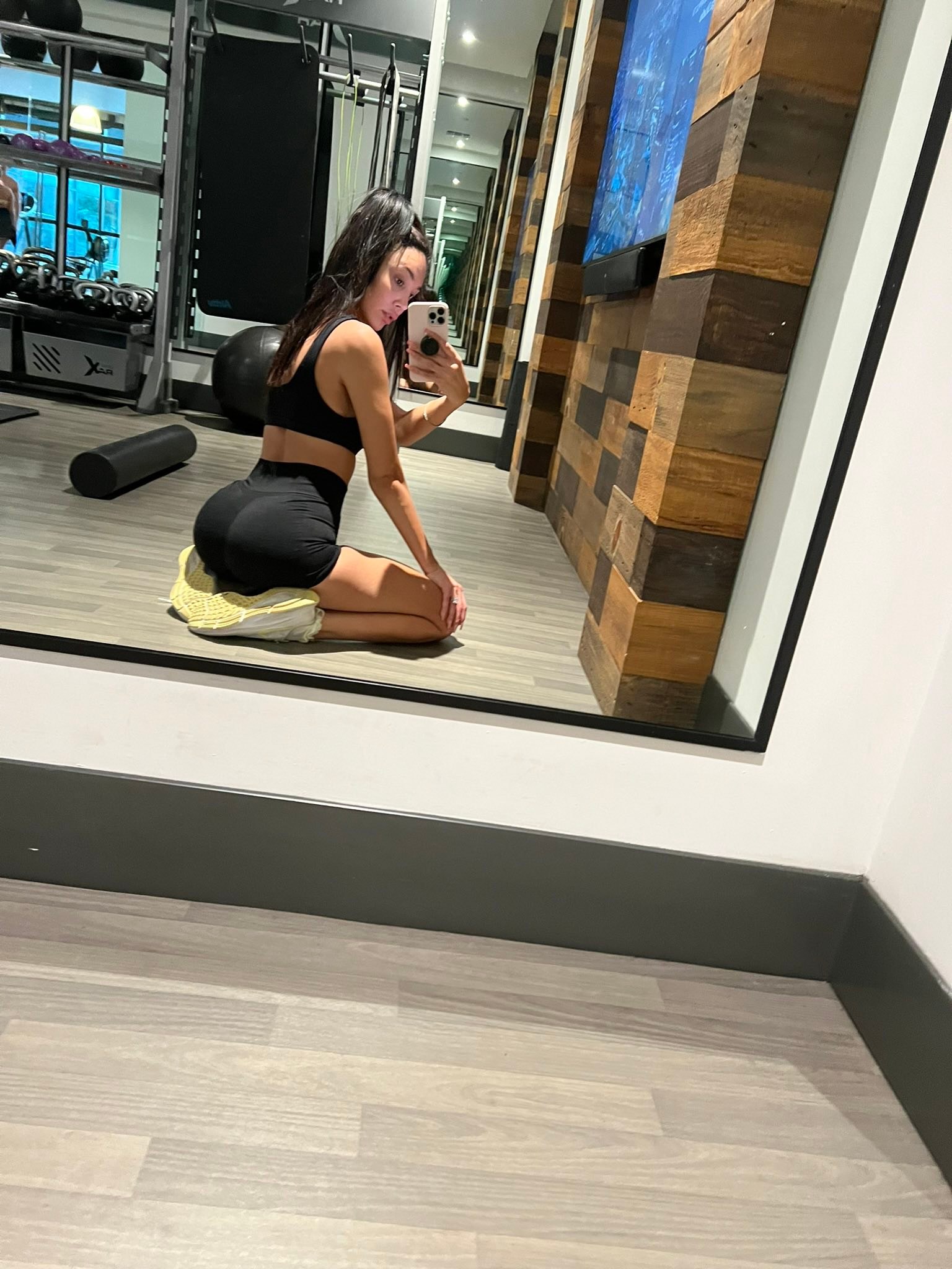 Scarlet Vas Scarlet Vas Added A New Photo