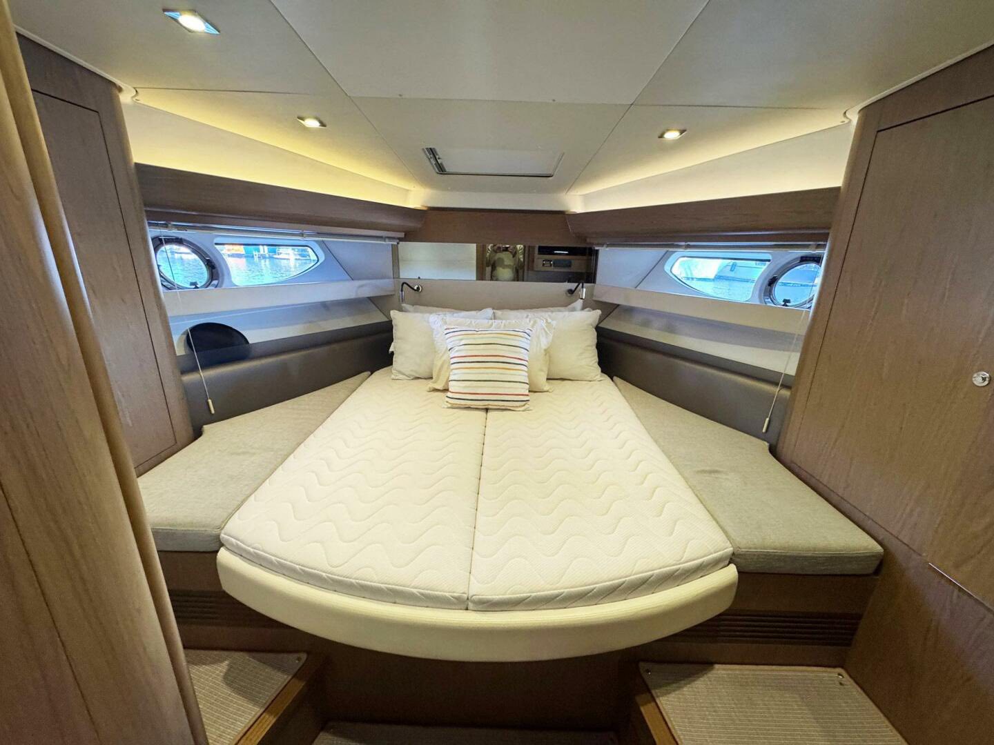 United Yacht Sales For Pricing Photos And Specifications Click Here