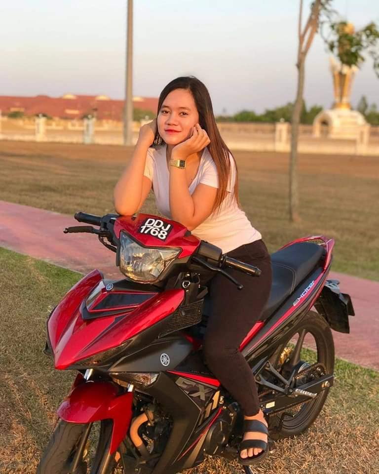 Viral Awek Hot Orang Perempuan Yang Naik Y15 Ni Memang