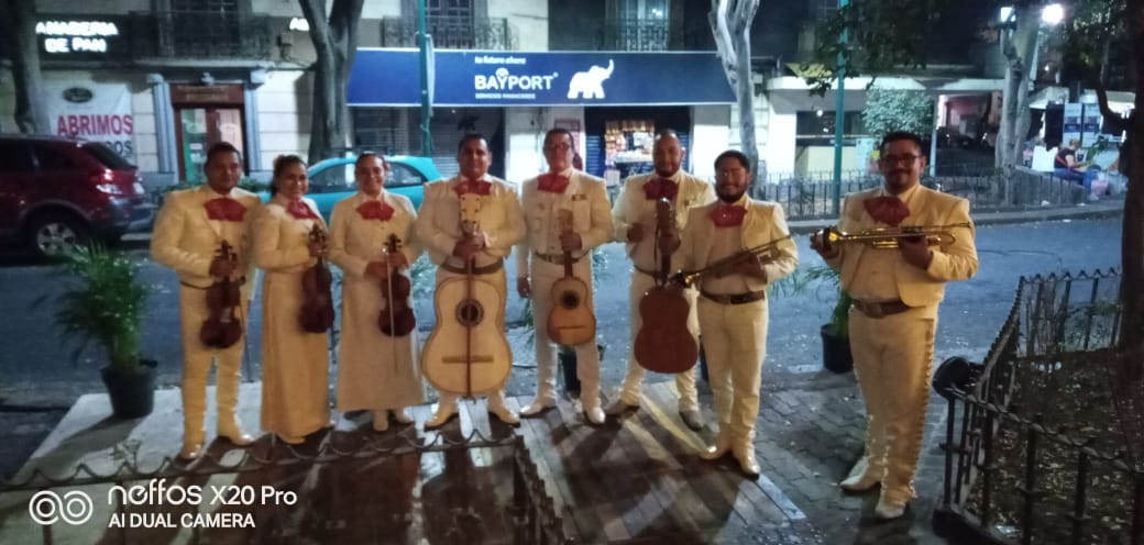 Mariachi Gallos de Oro