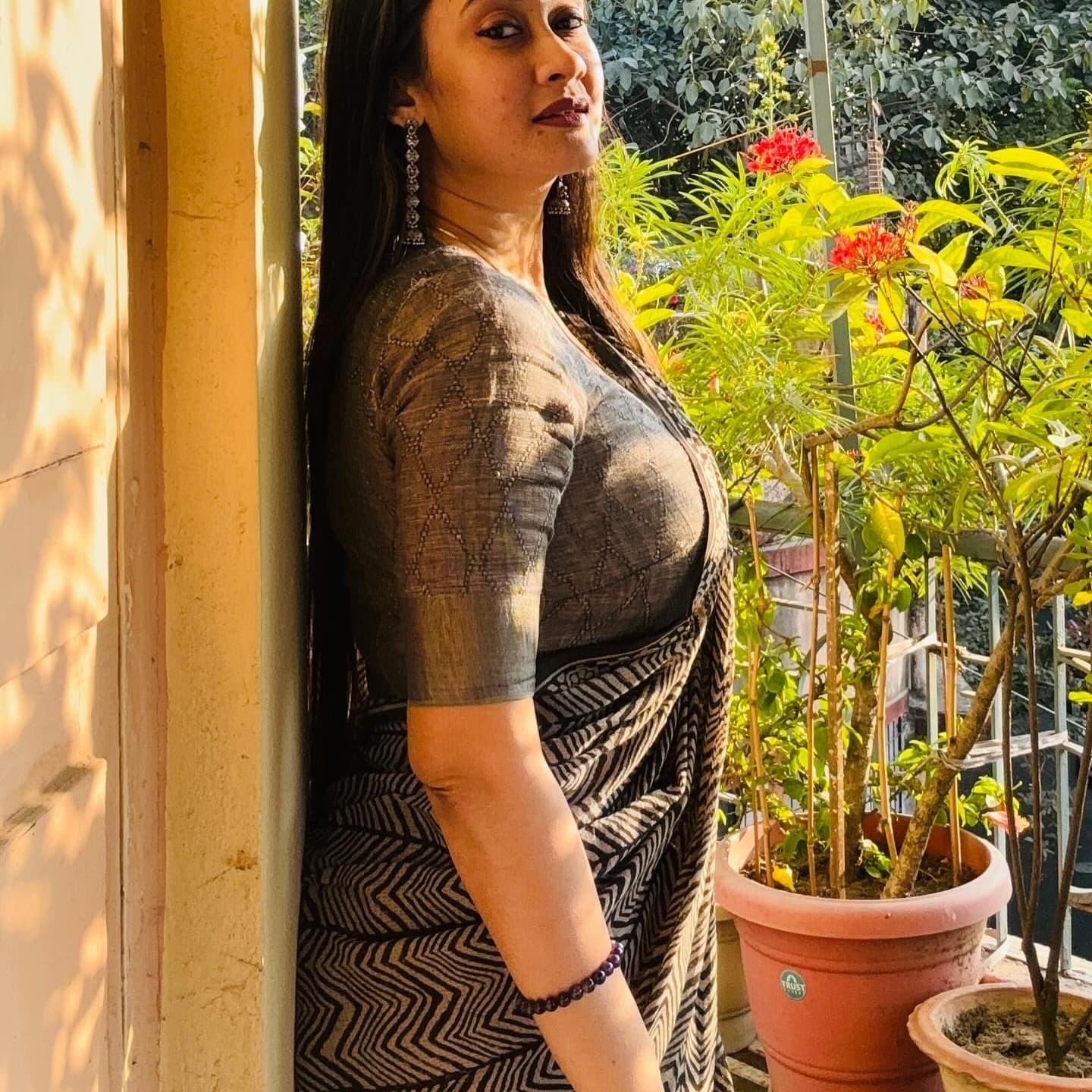 Tamil Serial Actress Added A New Photo Tamil Serial Actress