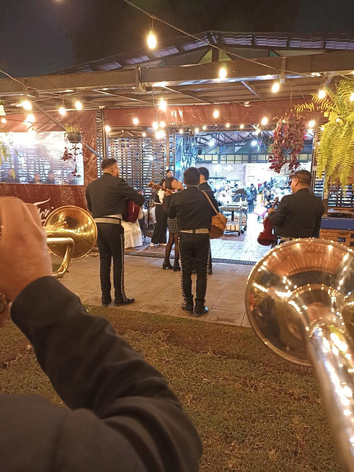 Mariachi Gallos de Oro added a... - Mariachi Gallos de Oro