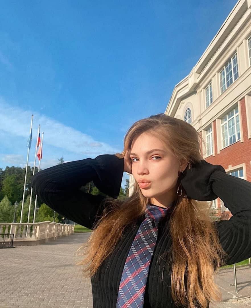 Zhenya Kotova Official
