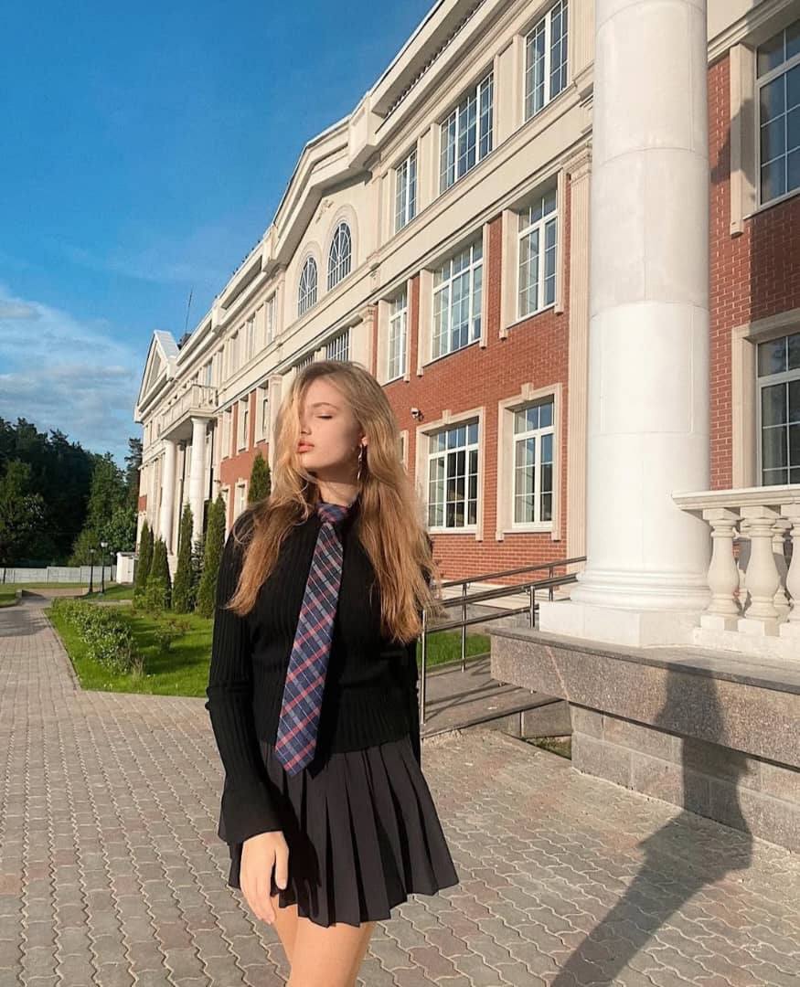 Zhenya Kotova Official